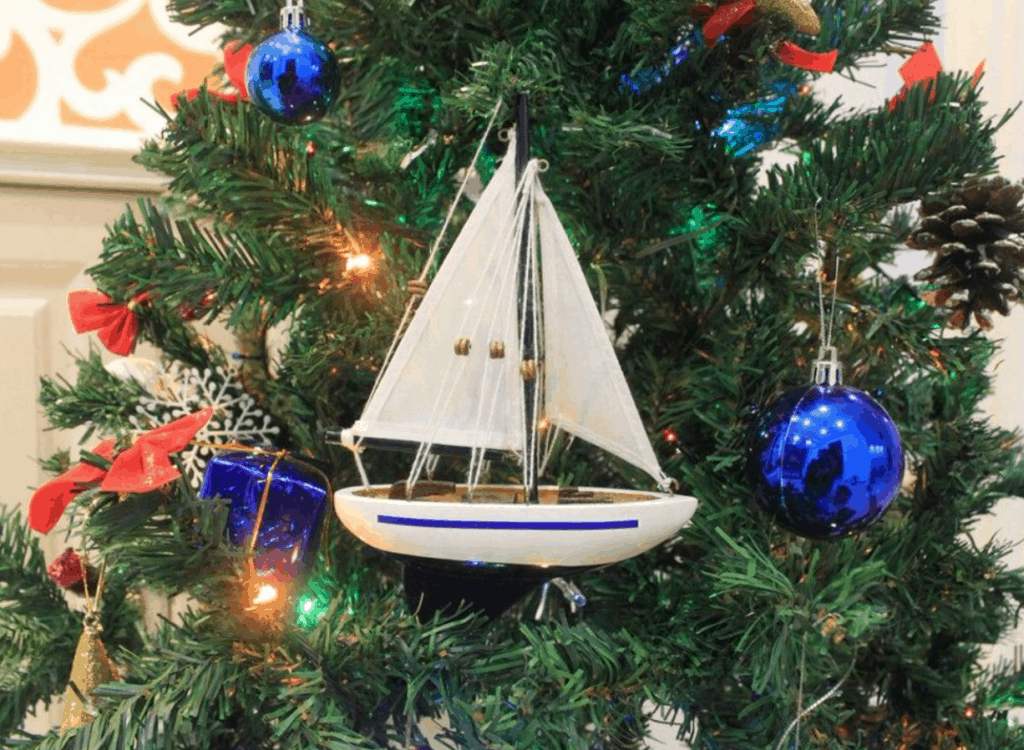 9 Genius Beach Christmas Tree Ideas Guaranteed To Impress Your Guests ...