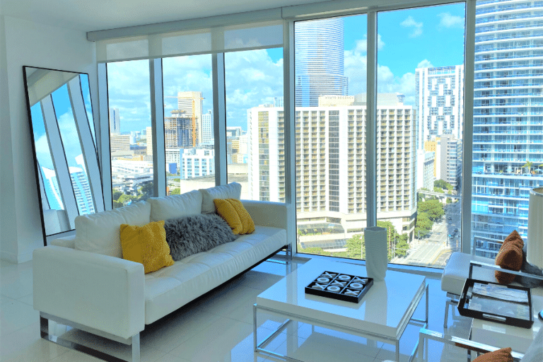 12 Simple Beach Apartment Decor Ideas - Keep It Beachy